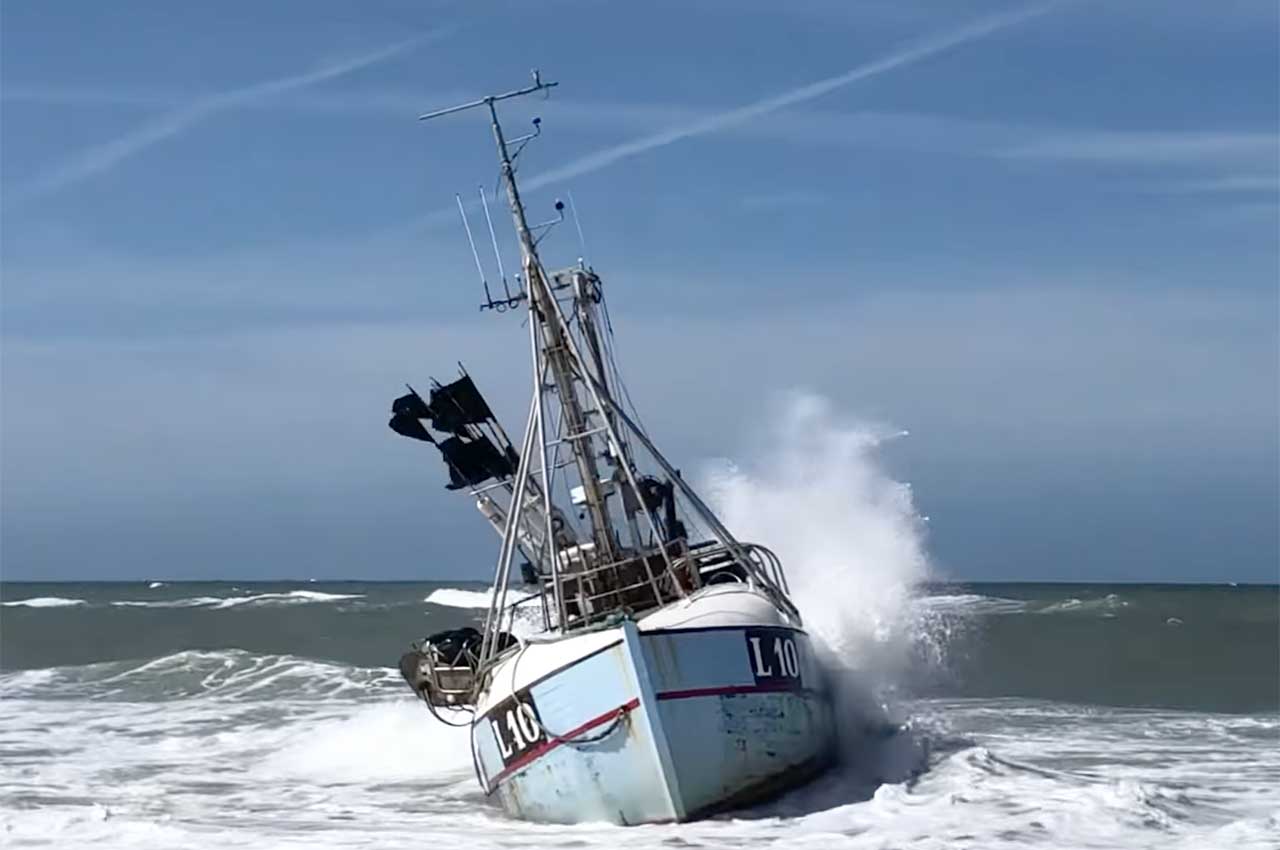 Fiskekutter grundstødt - skipperen er væk! - FiskerForum